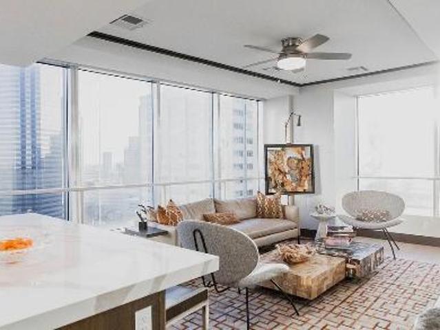 2 Br, 2 bath, Apartment 1401 Elm St