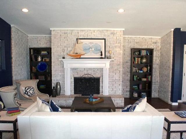 2 Br, 2 bath, Apartment 1401 Shady Lane