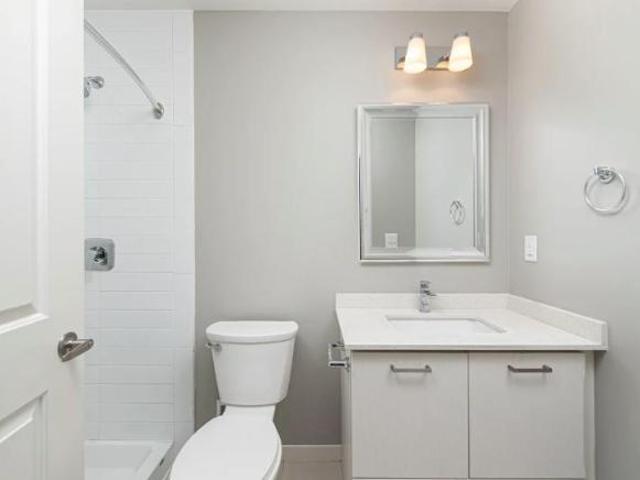 2 Br, 2 bath, Apartment 140 Main Street West