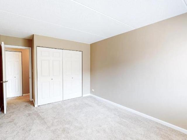 2 Br, 2 bath, Apartment 1417 Valley Lake Dr