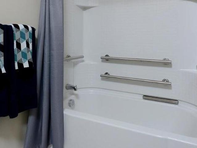 2 Br, 2 bath, Apartment 1415 E NC Highway 54