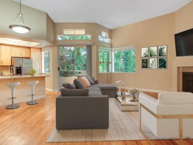 2 Br, 2 bath, Apartment 1420 Ambassador Street