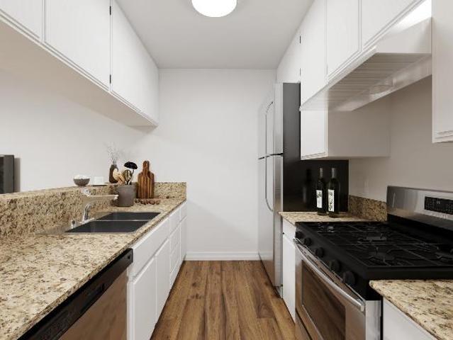 2 Br, 2 bath, Apartment 14248 Dickens St