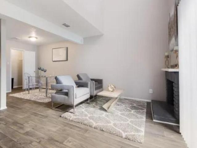 2 Br, 2 bath, Apartment 14350 Dallas Parkway