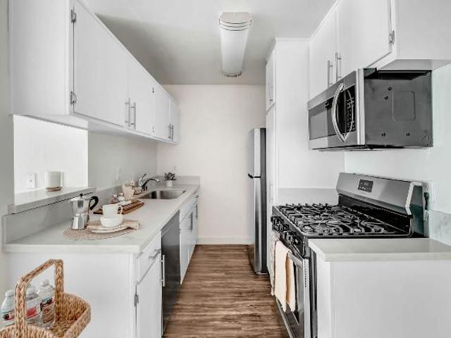 2 Br, 2 bath, Apartment 14358 Magnolia