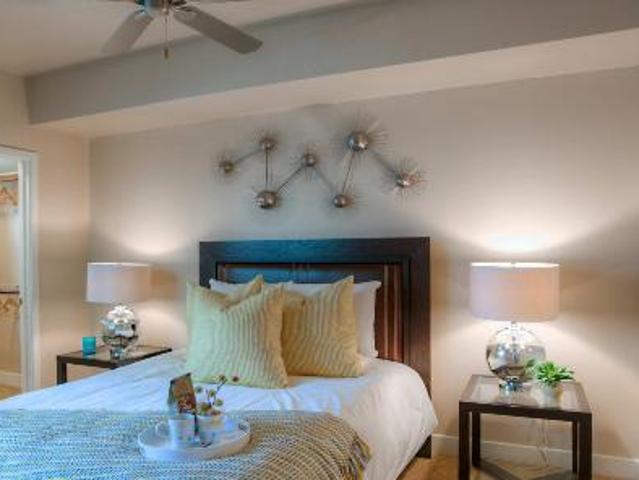 2 Br, 2 bath, Apartment 1550 E Campbell Ave