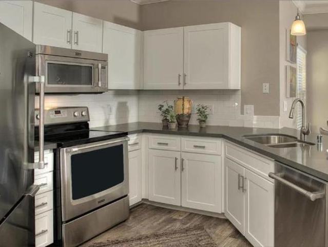 2 Br, 2 bath, Apartment 1550 Iron Point Rd