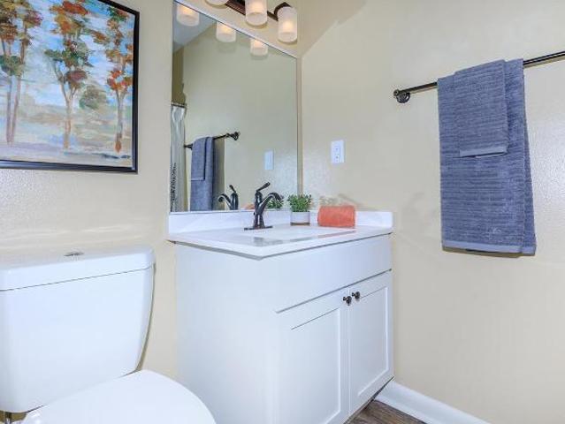 2 Br, 2 bath, Apartment 1557 Terrell Mill Rd SE