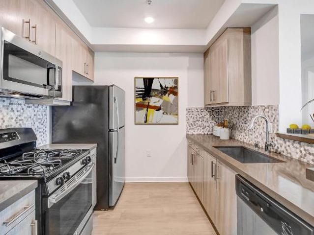 2 Br, 2 bath, Apartment 1558 Gordon St