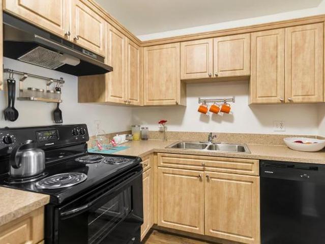 2 Br, 2 bath, Apartment 1561 Stonehaven Drive