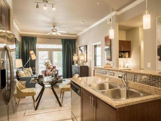 2 Br, 2 bath, Apartment 15777 Quorum Drive