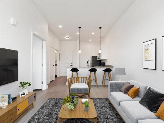2 Br, 2 bath, Apartment 1586 N Hooker St