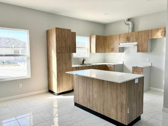 2 Br, 2 bath, Apartment 1503 West Saint Francis Avenue