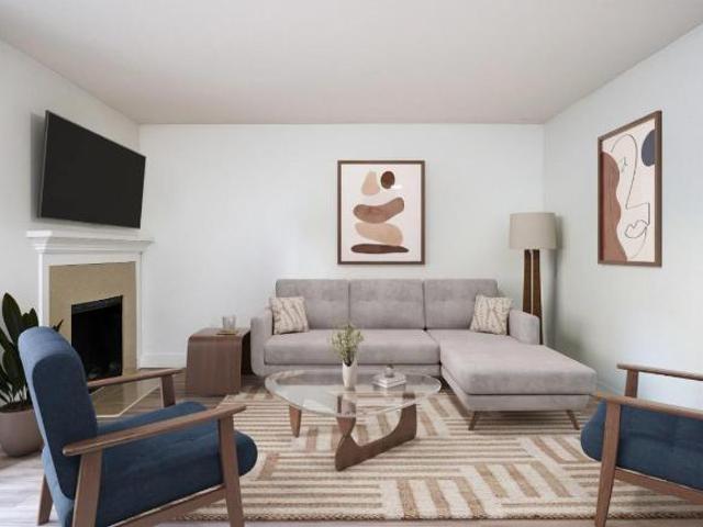 2 Br, 2 bath, Apartment 15000 Davis Lane