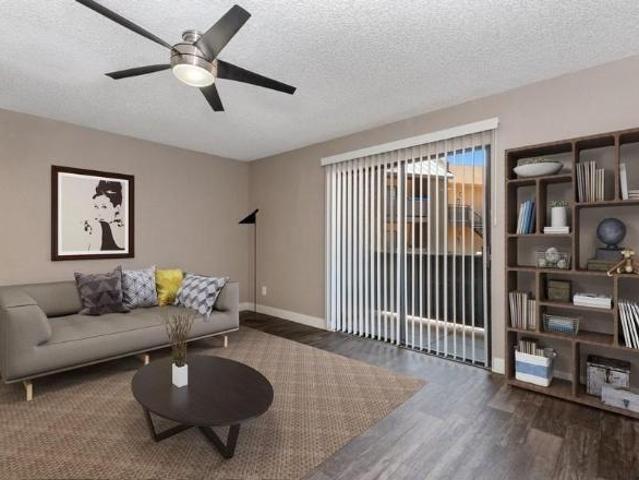 2 Br, 2 bath, Apartment 1500 E Broadway Road