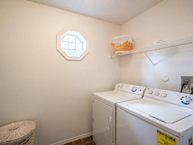 2 Br, 2 bath, Apartment 1500 SE Tiffany Club Pl