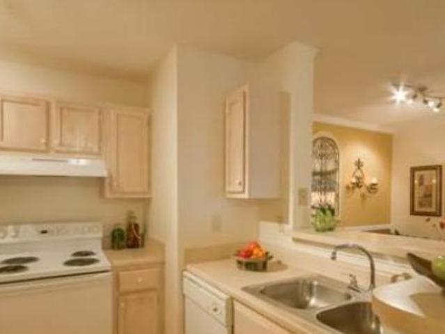 2 Br, 2 bath, Apartment 1501 Renaissance Dr NE