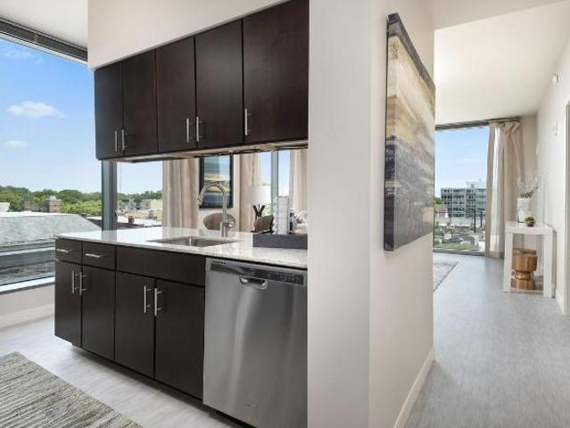 2 Br, 2 bath, Apartment 150 Forest Park Ave