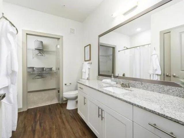 2 Br, 2 bath, Apartment 150 Westpark Dr