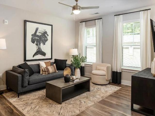 2 Br, 2 bath, Apartment 15101 Royal Creek Dr