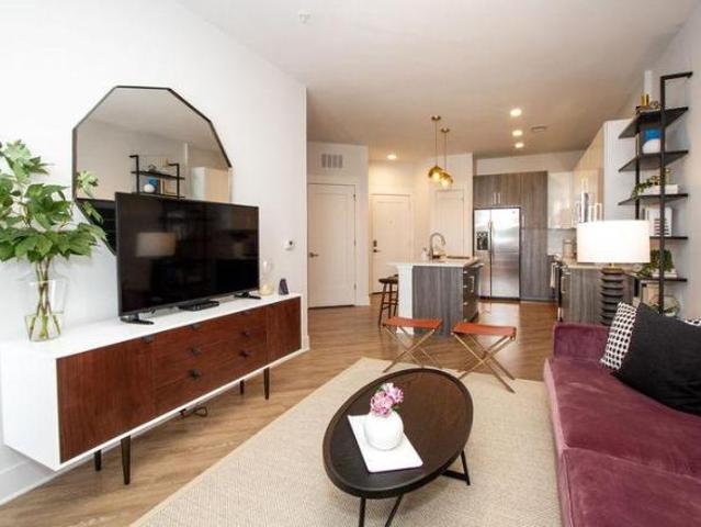 2 Br, 2 bath, Apartment 1520 Mockingbird Lane