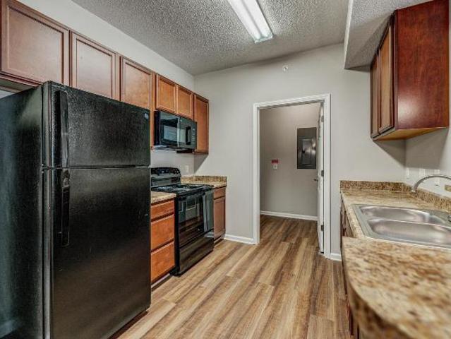 2 Br, 2 bath, Apartment 152 Millstone Road