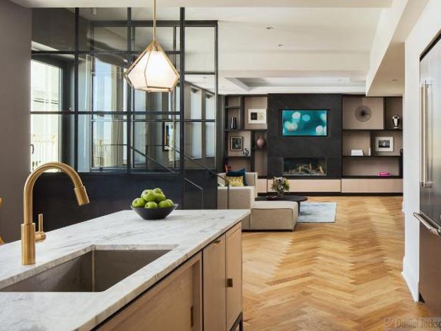 2 Br, 2 bath, Apartment 1530 Locust Street