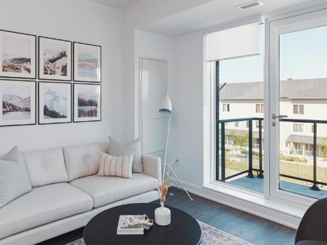 2 Br, 2 bath, Apartment 1531 Stittsville Main Street