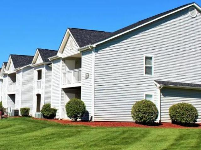 2 Br, 2 bath, Apartment 1654 Lowell Bethesda Rd