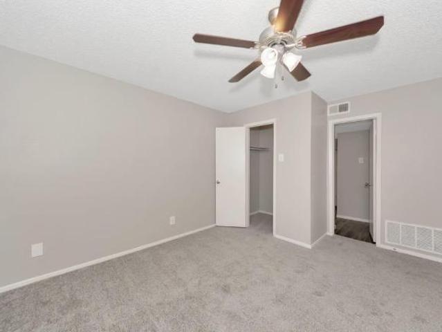 2 Br, 2 bath, Apartment 1679 S State Highway 121