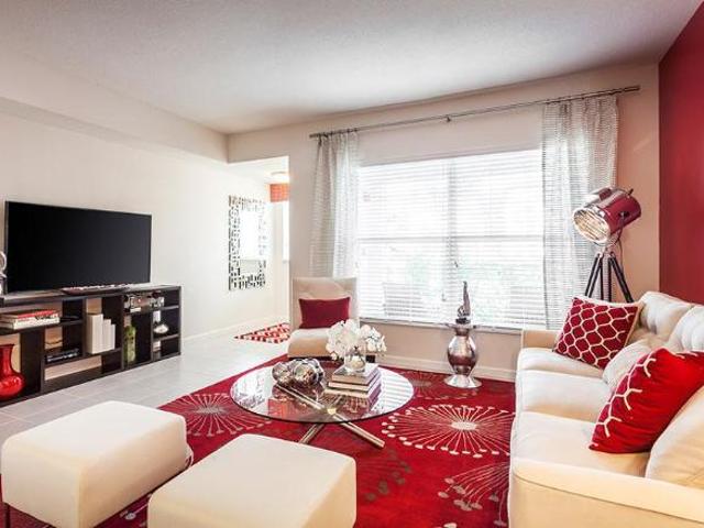 2 Br, 2 bath, Apartment 16950 SW 93rd Street
