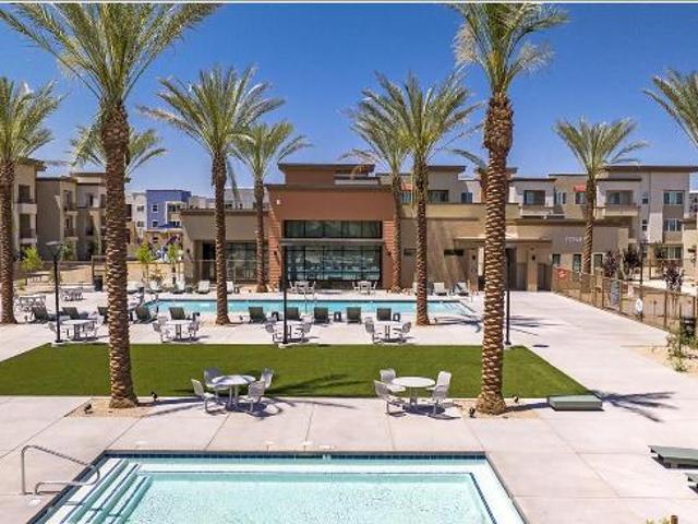 2 Br, 2 bath, Apartment 16965 W Van Buren Street