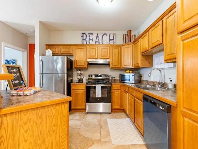 2 Br, 2 bath, Apartment 16016 Lemoyne Blvd