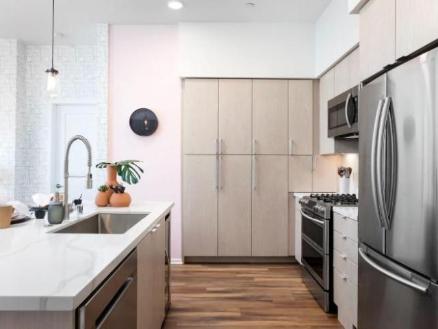 2 Br, 2 bath, Apartment 1601 Broadway