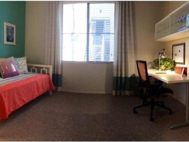 2 Br, 2 bath, Apartment 16025 S 50th St