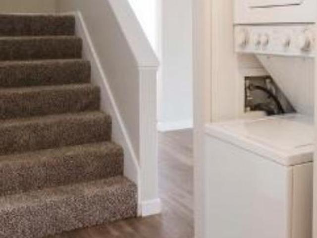 2 Br, 2 bath, Apartment 1625 W Pacific Coast Hwy