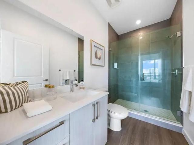 2 Br, 2 bath, Apartment 1625 NW 20th St