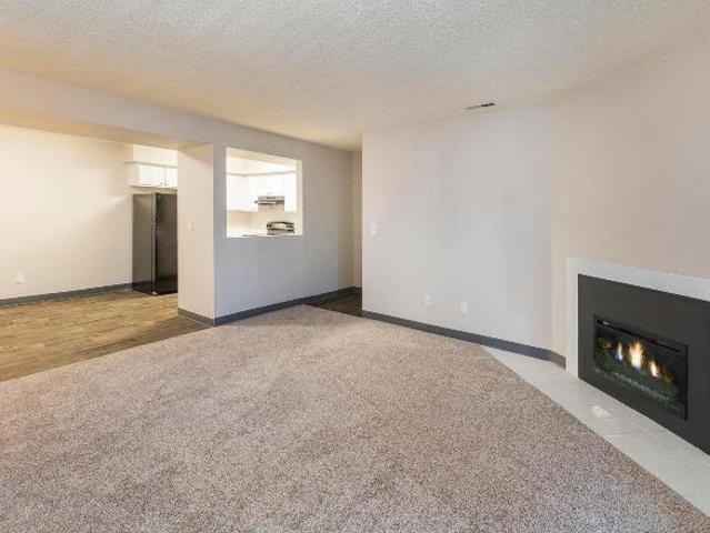 2 Br, 2 bath, Apartment 175 N Murray Blvd