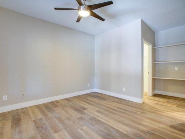 2 Br, 2 bath, Apartment 17600 N 79th Avenue