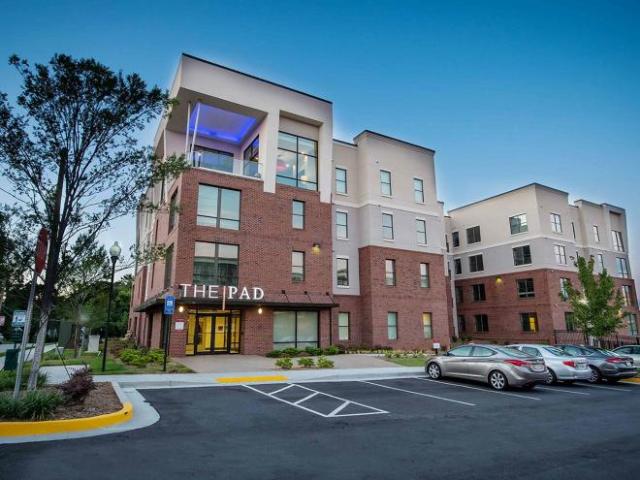 2 Br, 2 bath, Apartment 1777 Harvard Ave