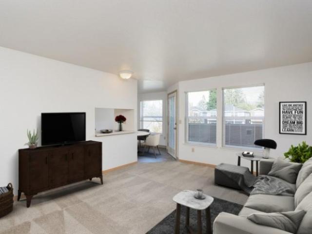 2 Br, 2 bath, Apartment 17851 SW Kinnaman Rd