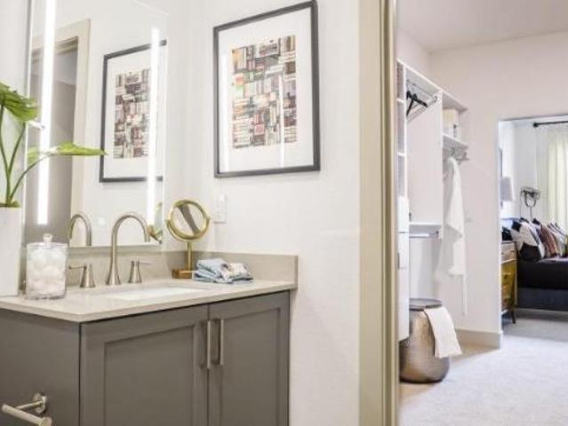 2 Br, 2 bath, Apartment 1714 21st Street