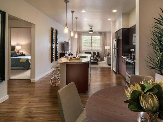 2 Br, 2 bath, Apartment 1725 S Coronado Rd