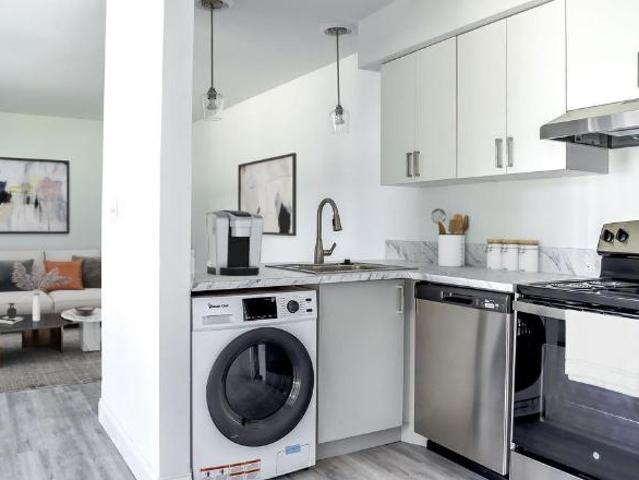 2 Br, 2 bath, Apartment 1735 Ashley Hall Rd