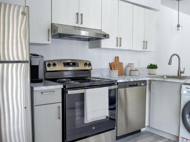 2 Br, 2 bath, Apartment 1735 Ashley Hall Rd