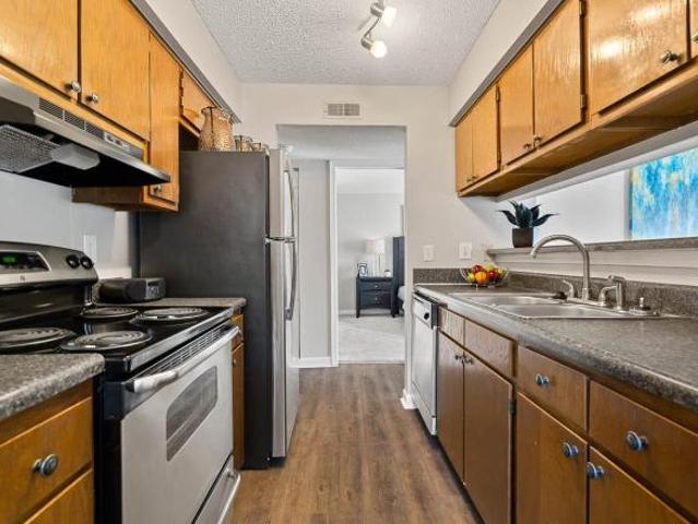 2 Br, 2 bath, Apartment 1850 Ashley Crossing Ln