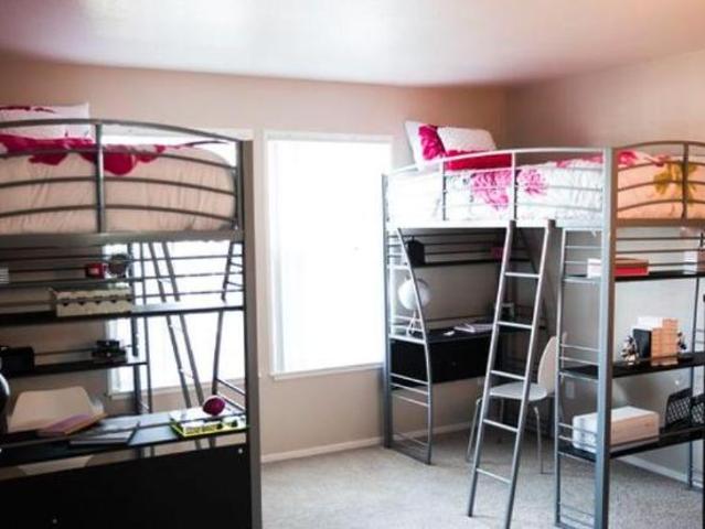 2 Br, 2 bath, Apartment 1880 Cowell Blvd
