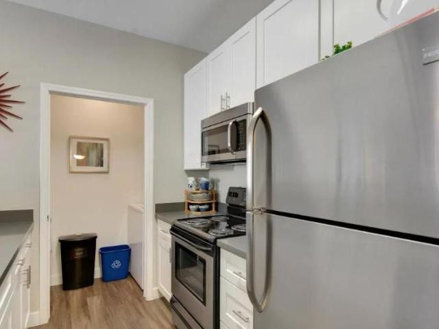2 Br, 2 bath, Apartment 1889 W Queen Creek Rd
