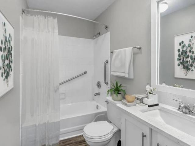 2 Br, 2 bath, Apartment 1800 Southpoint Crossing Dr