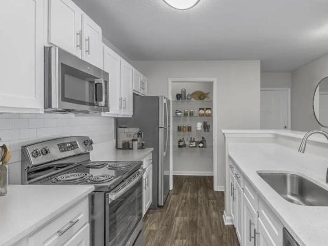 2 Br, 2 bath, Apartment 1800 Southpoint Crossing Dr